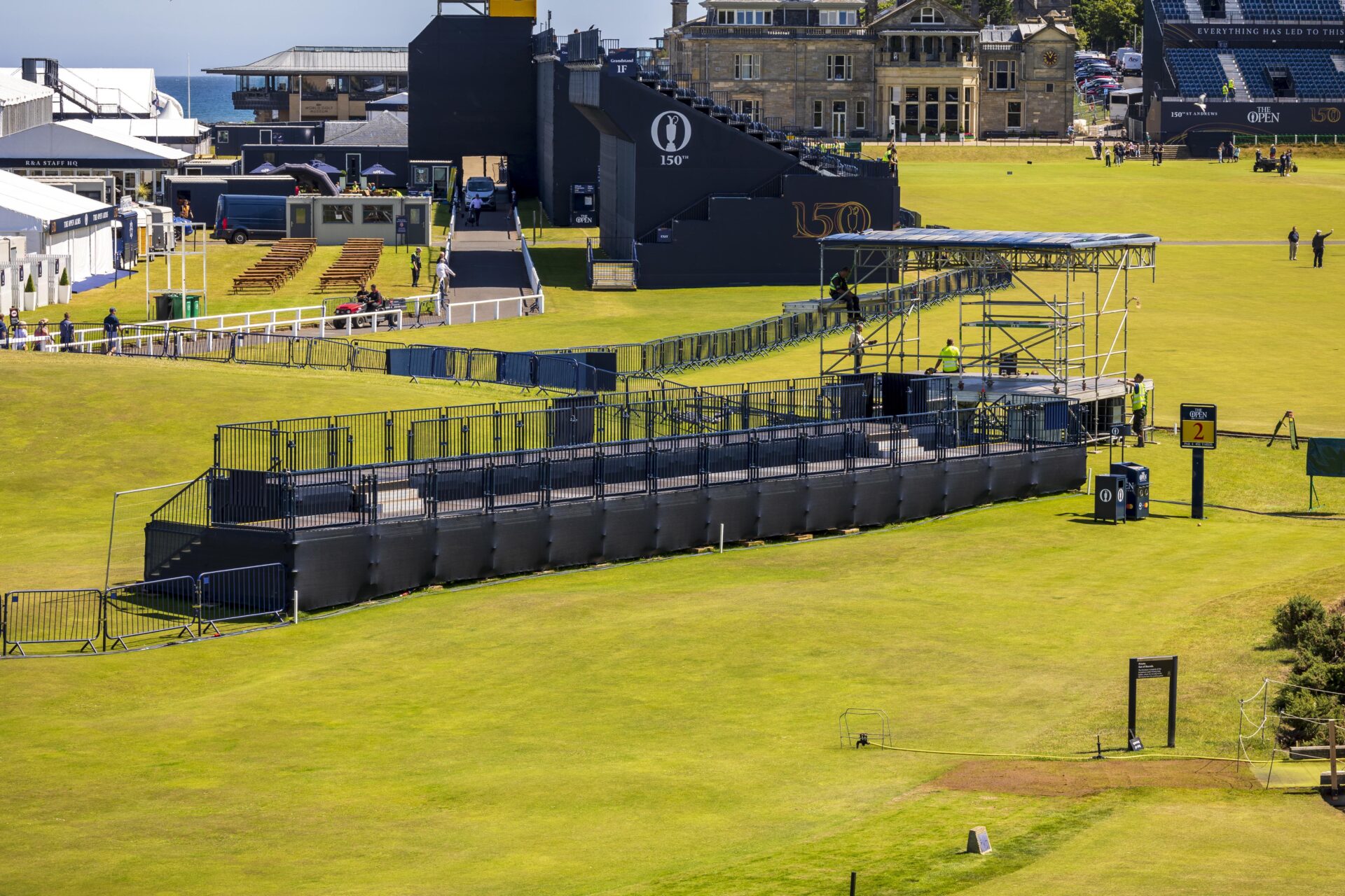 Standing Platforms | GL events UK